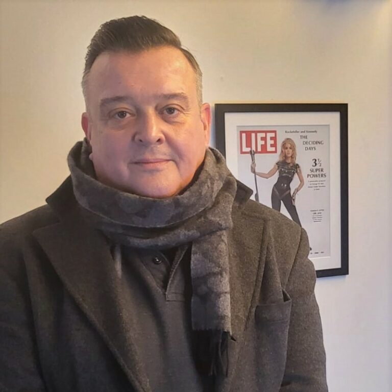 Stuart White – International Magazine Centre